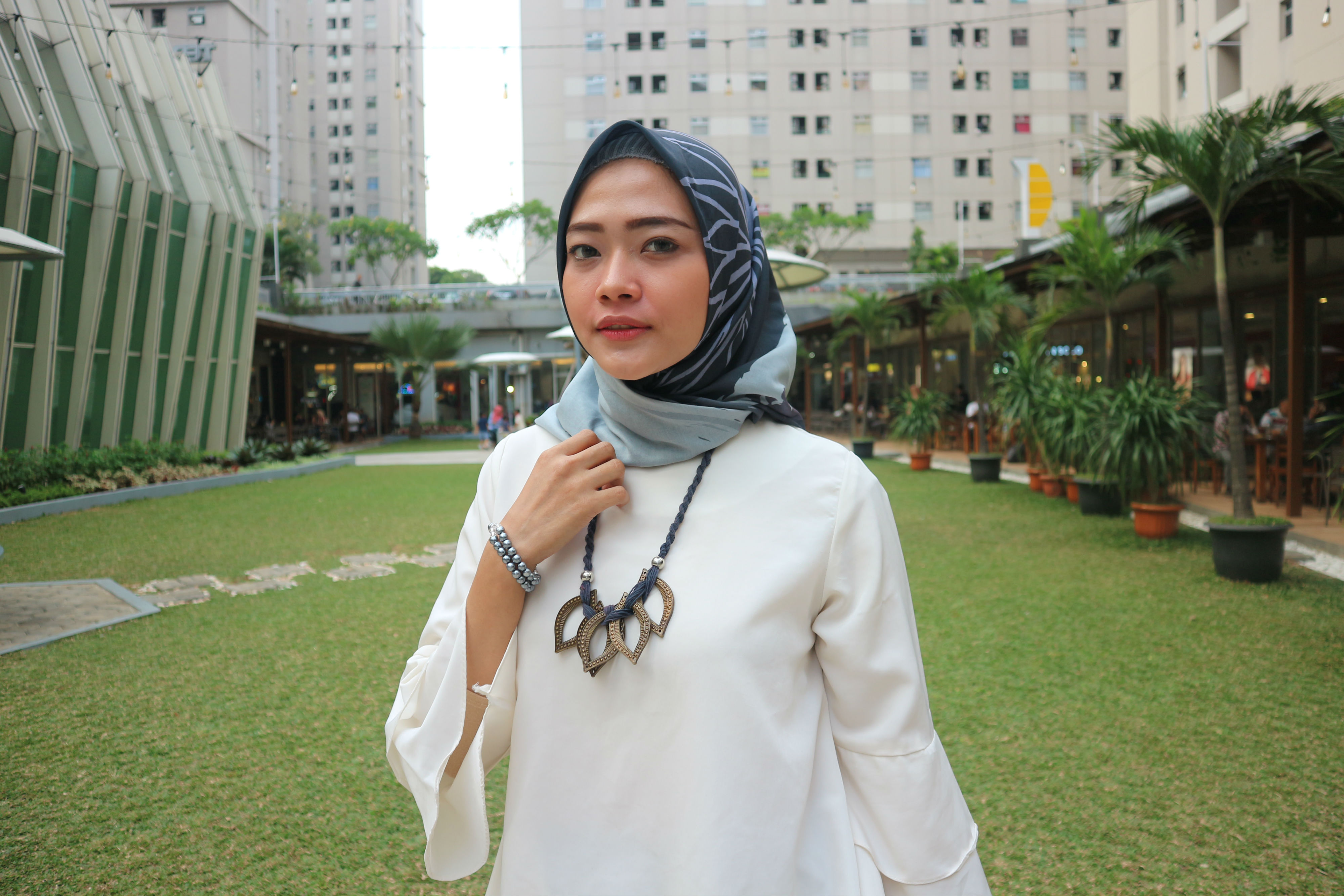 Sosok Intan Widya Nanda, Dari Perawat ke YouTube - Scarf Media