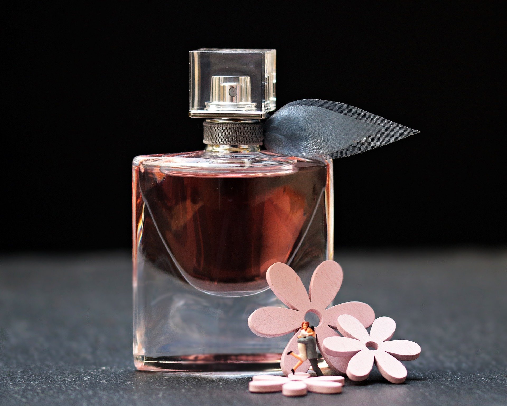 Jangan Sampai Salah, Ketahui Perbedaan Eau De Parfume, Eau De Toilette ... Jangan Sampai Salah, Ketahui Perbedaan Eau De Parfume, Eau De Toilette ...