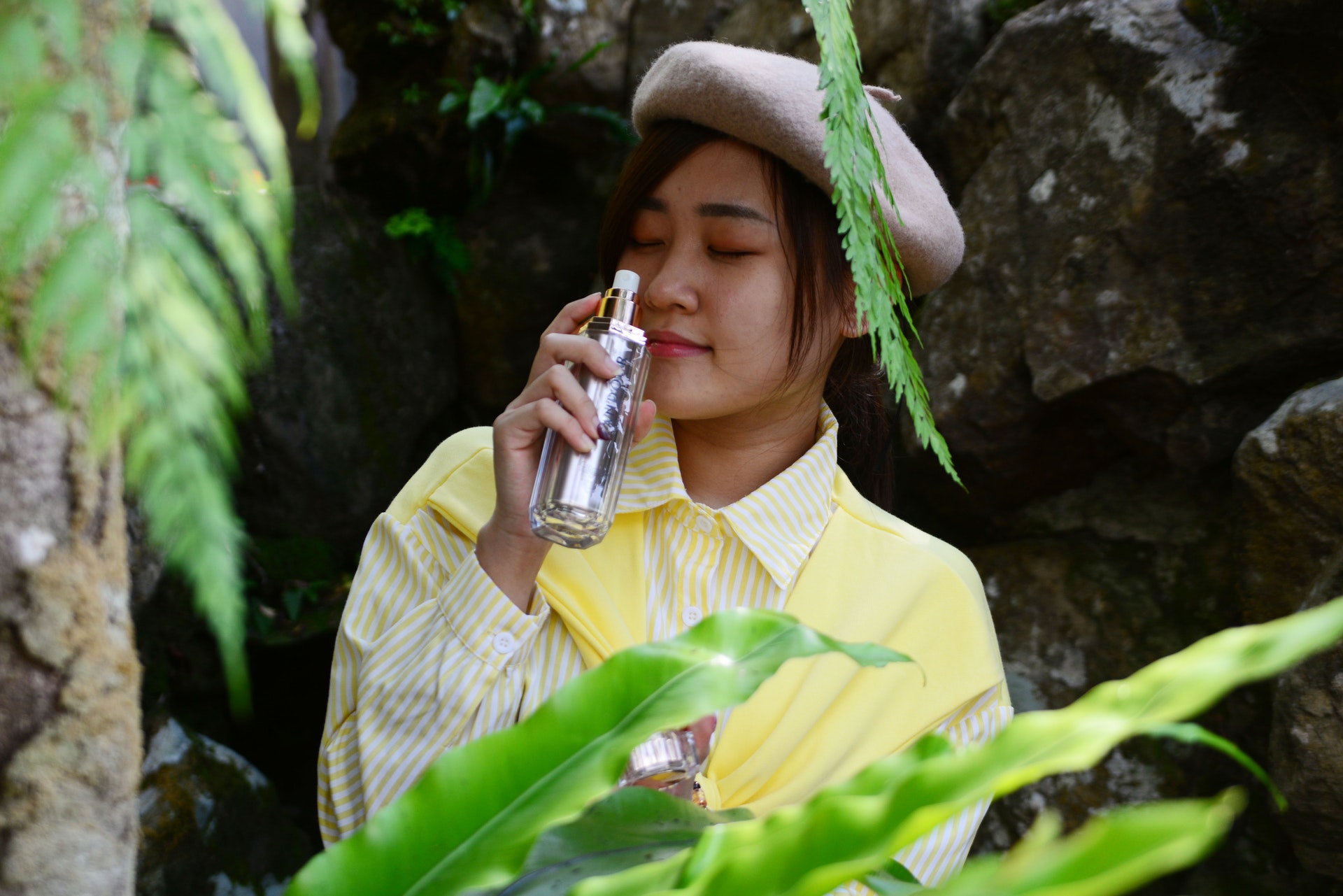 Rekomendasi Body Mist Agar Tetap Wangi Saat di Rumah - Scarf Media