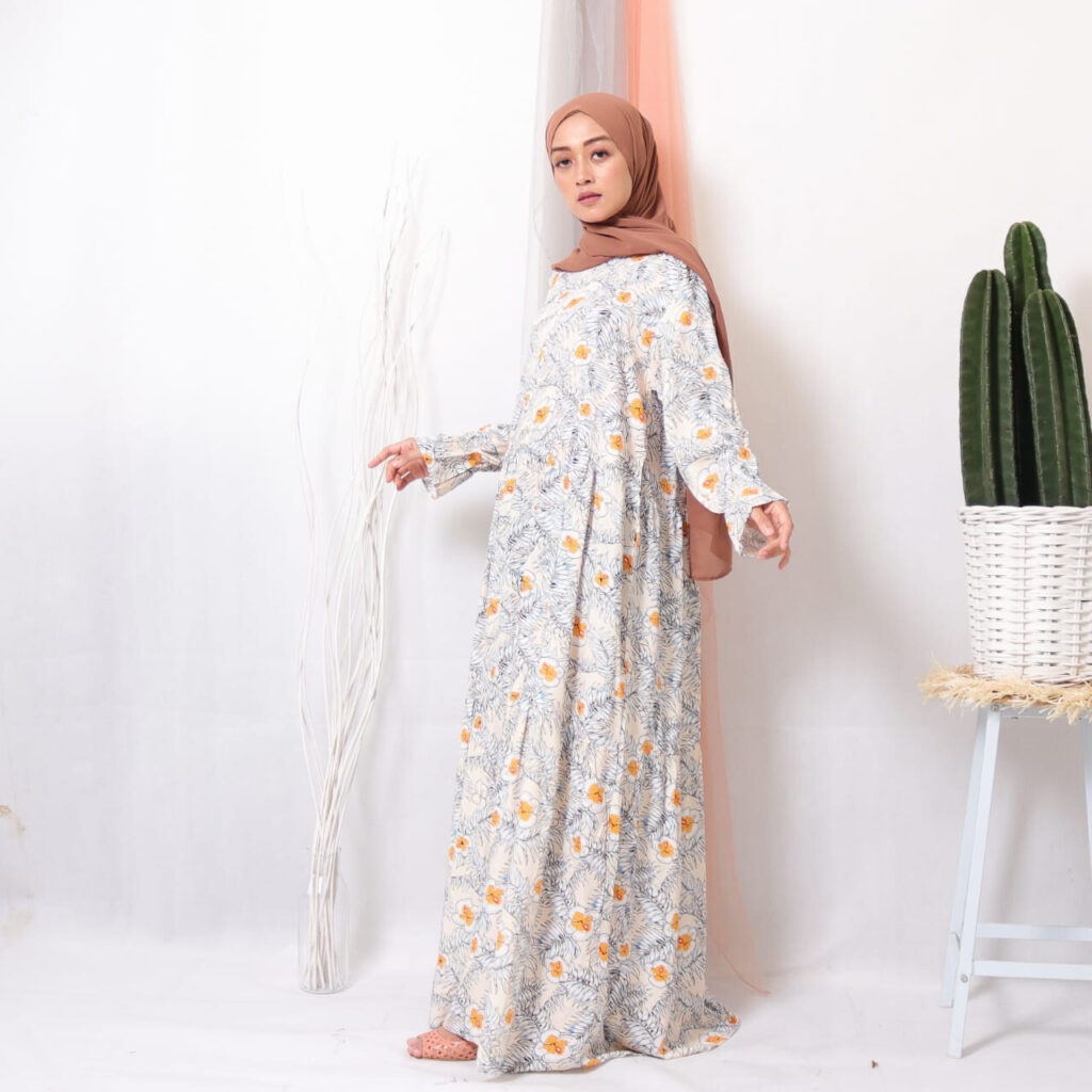 Rekomendasi Baju Rumahan untuk Tampil Cantik Saat di Rumah - Scarf Media