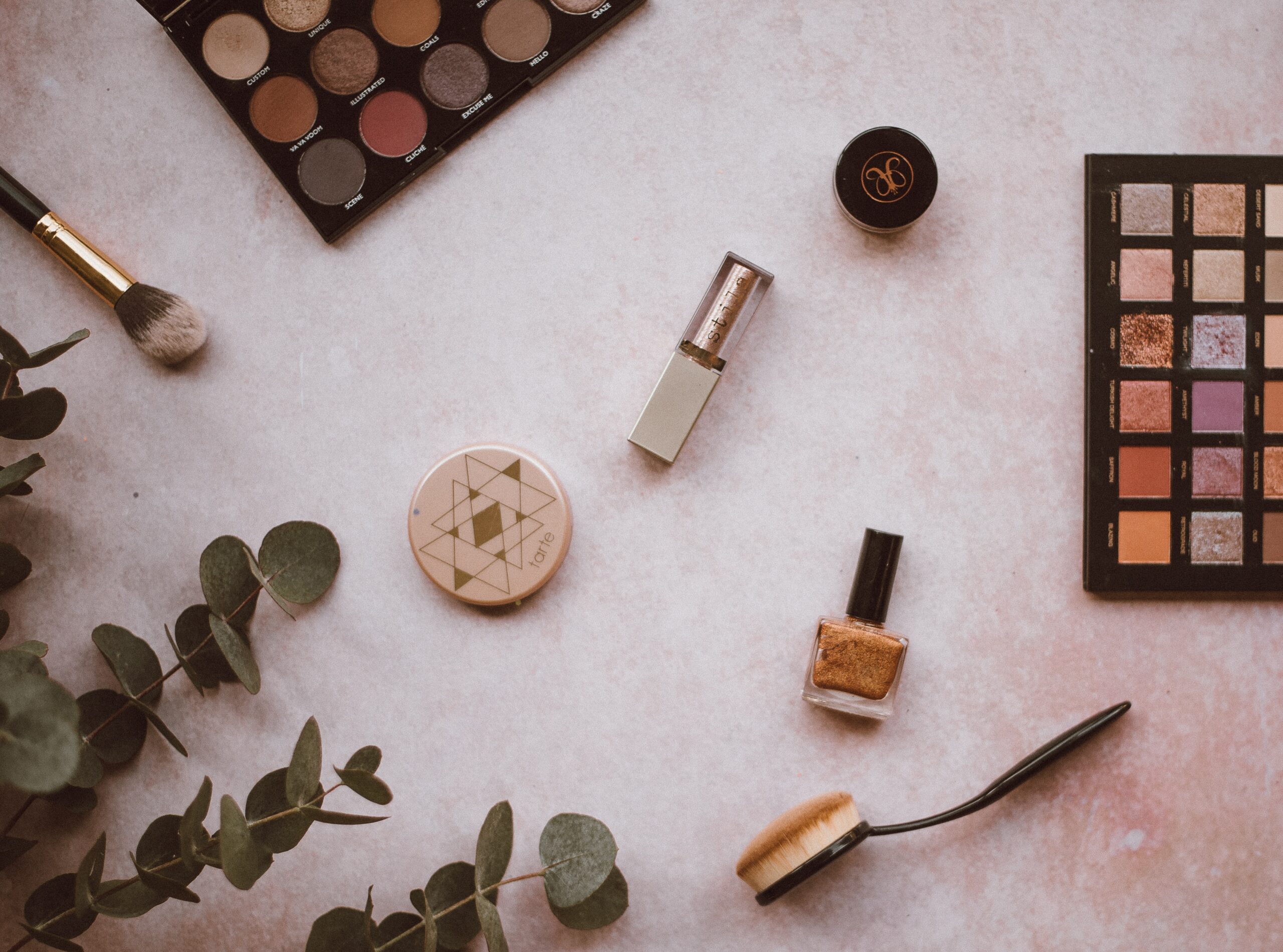Sederet Brand Makeup yang Peduli Terhadap Binatang - Scarf Media