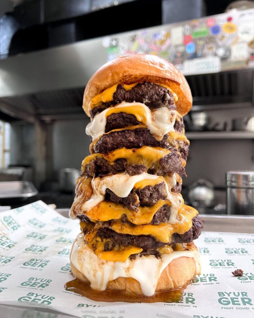 Bikin Kenyang, Cobain Burger Ini! - Scarf Media