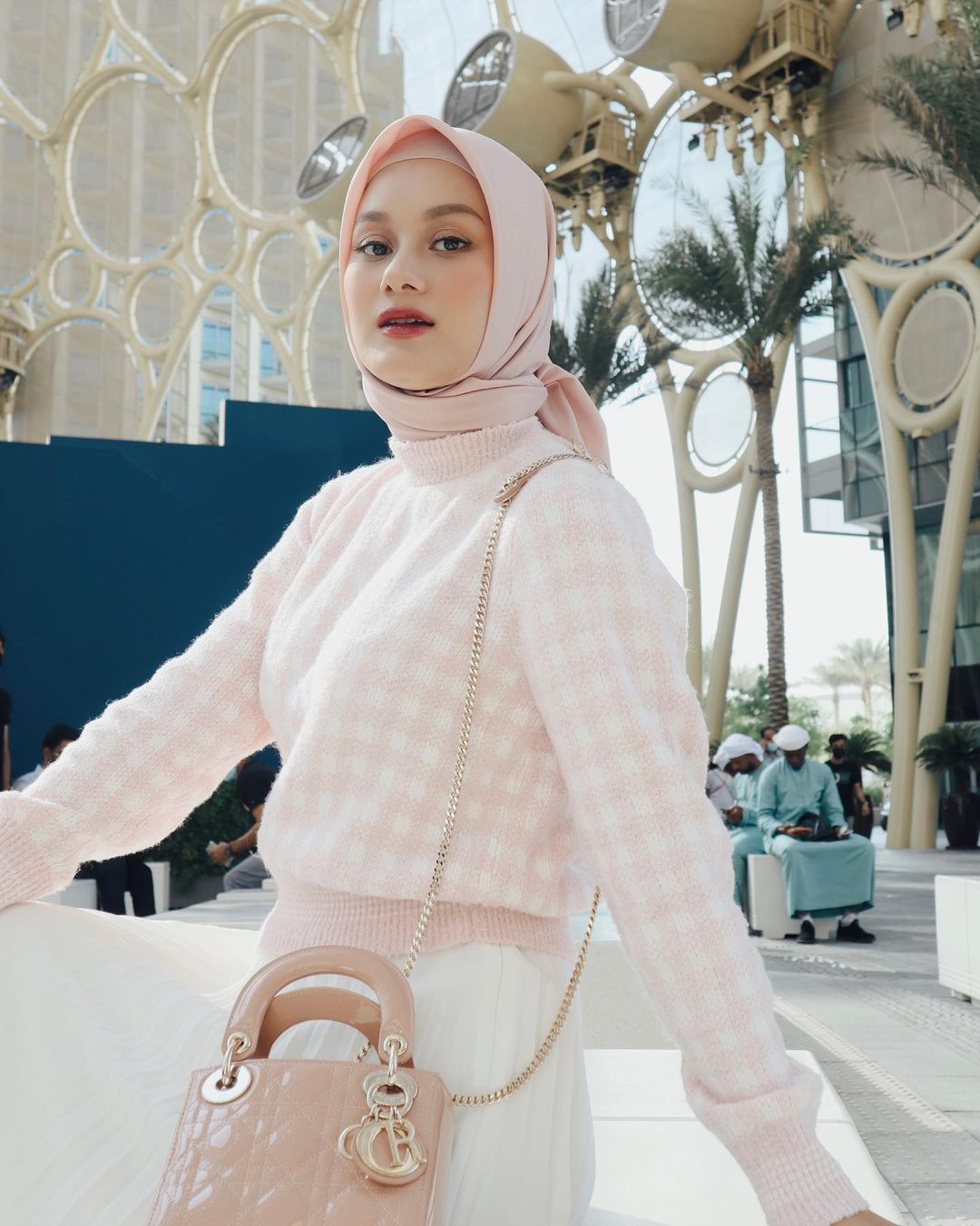 3 Tips Shading dan Makeup Sesuai Bentuk Wajah, Terlihat Cantik Natural ...