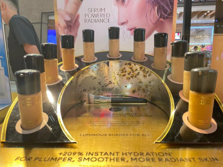 Tampil Glowing Sehat dengan Foundation Berbasis Skincare dari MAC ...
