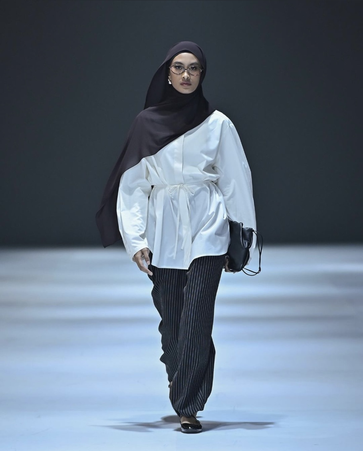 Inovasi Trend Warna Fesyen Terkini di Jakarta Fashion Week 2025 - Scarf ...