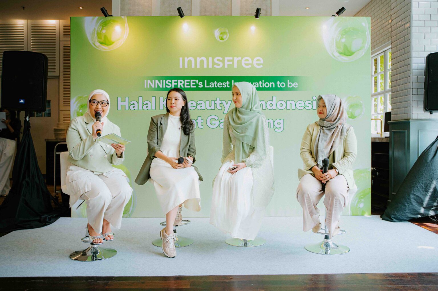 Innisfree Resmi Jadi Korean Beauty Sertifikasi Halal Indonesia - Scarf ...
