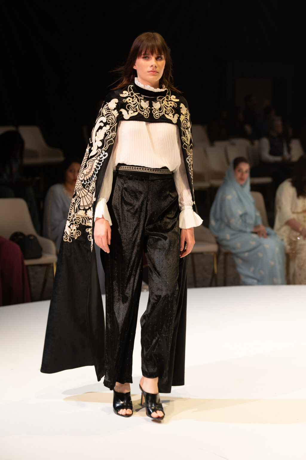 7 Desainer Modest Fashion Internasional Memukau di Abu Dhabi Modest ...