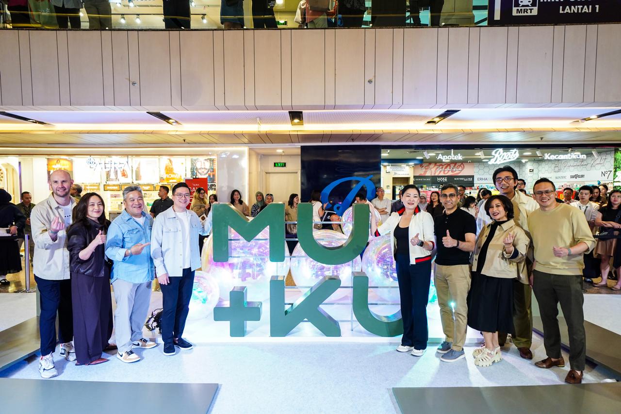 MU+KU Hadir di Jakarta, Pengalaman Belanja Baru di Plaza Blok M - Scarf ...